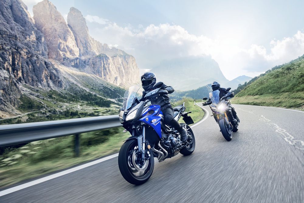5 destinos ideales para viajar en moto por Europa ¡Descúbrelos!
